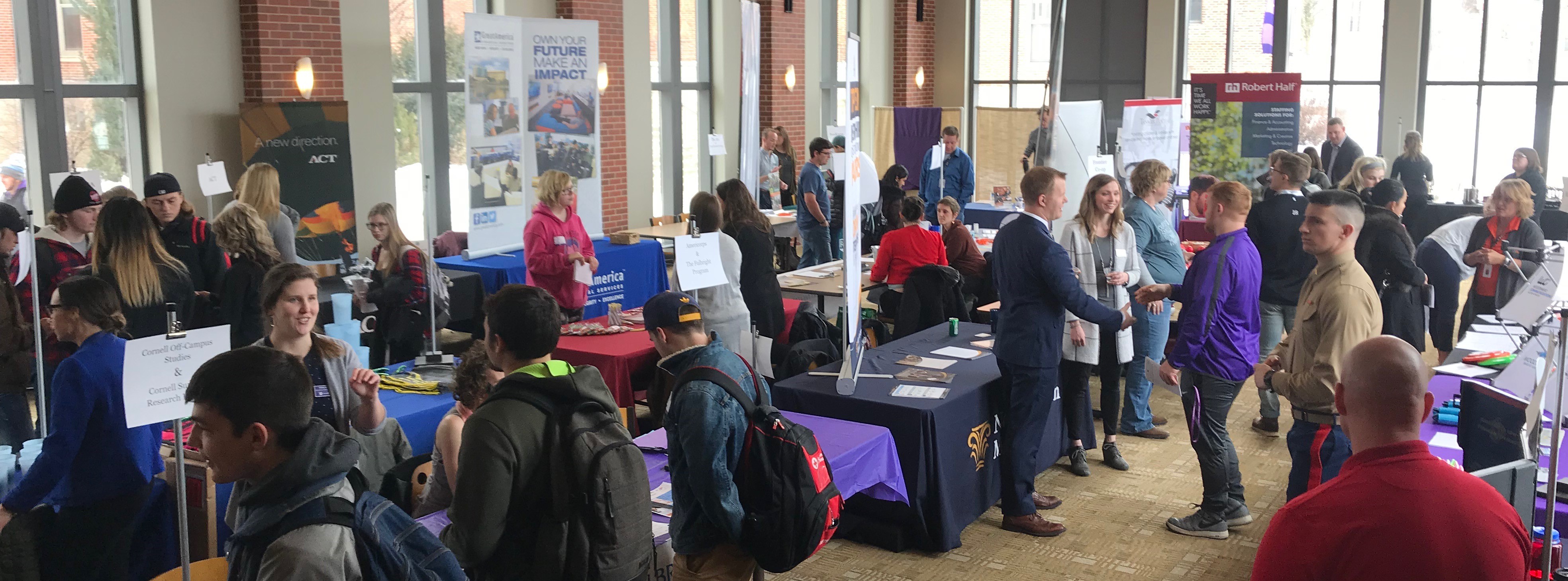 How to Handle a Career Fair - Cornell College
